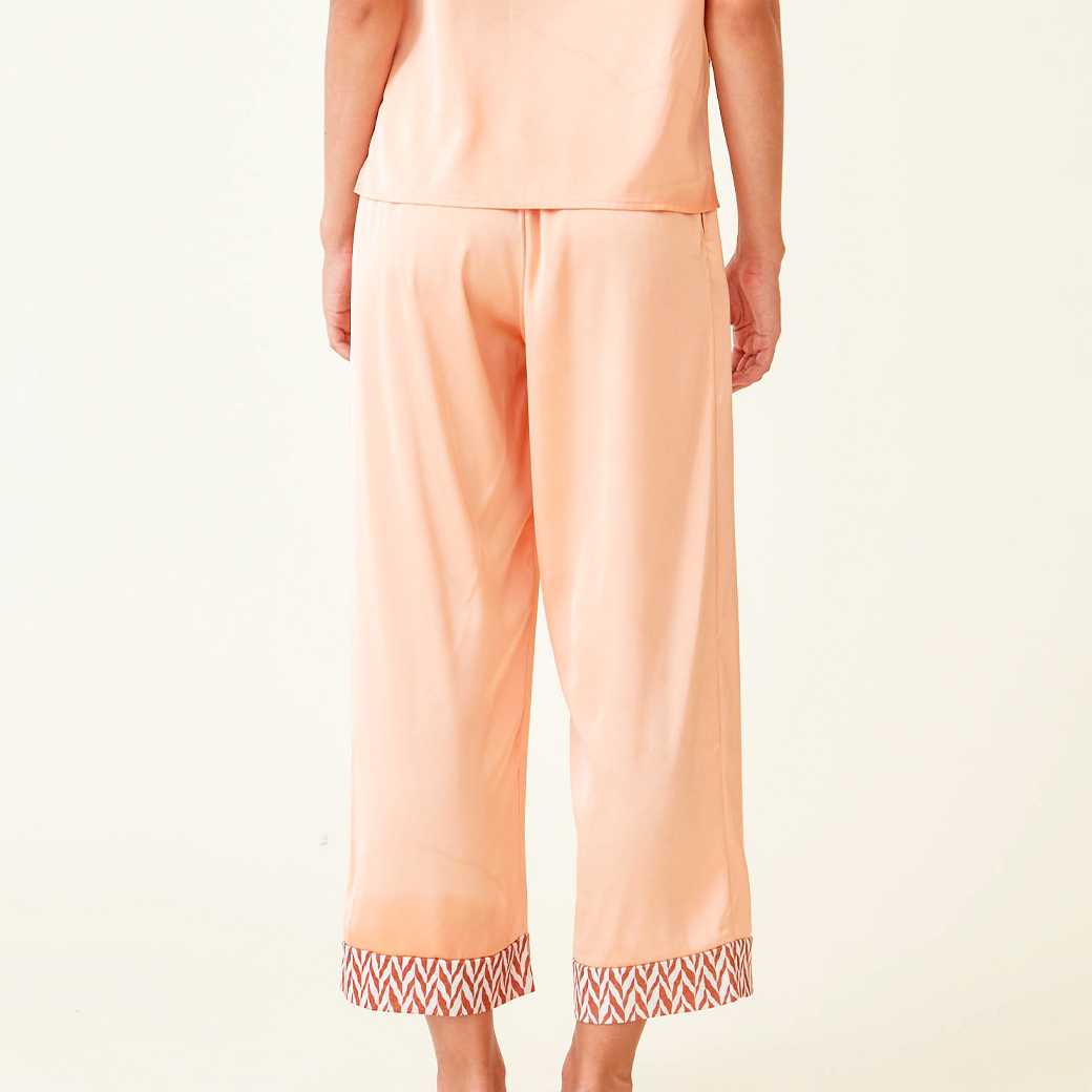 The Day Pants (Apricot) | LINE SHOPPING
