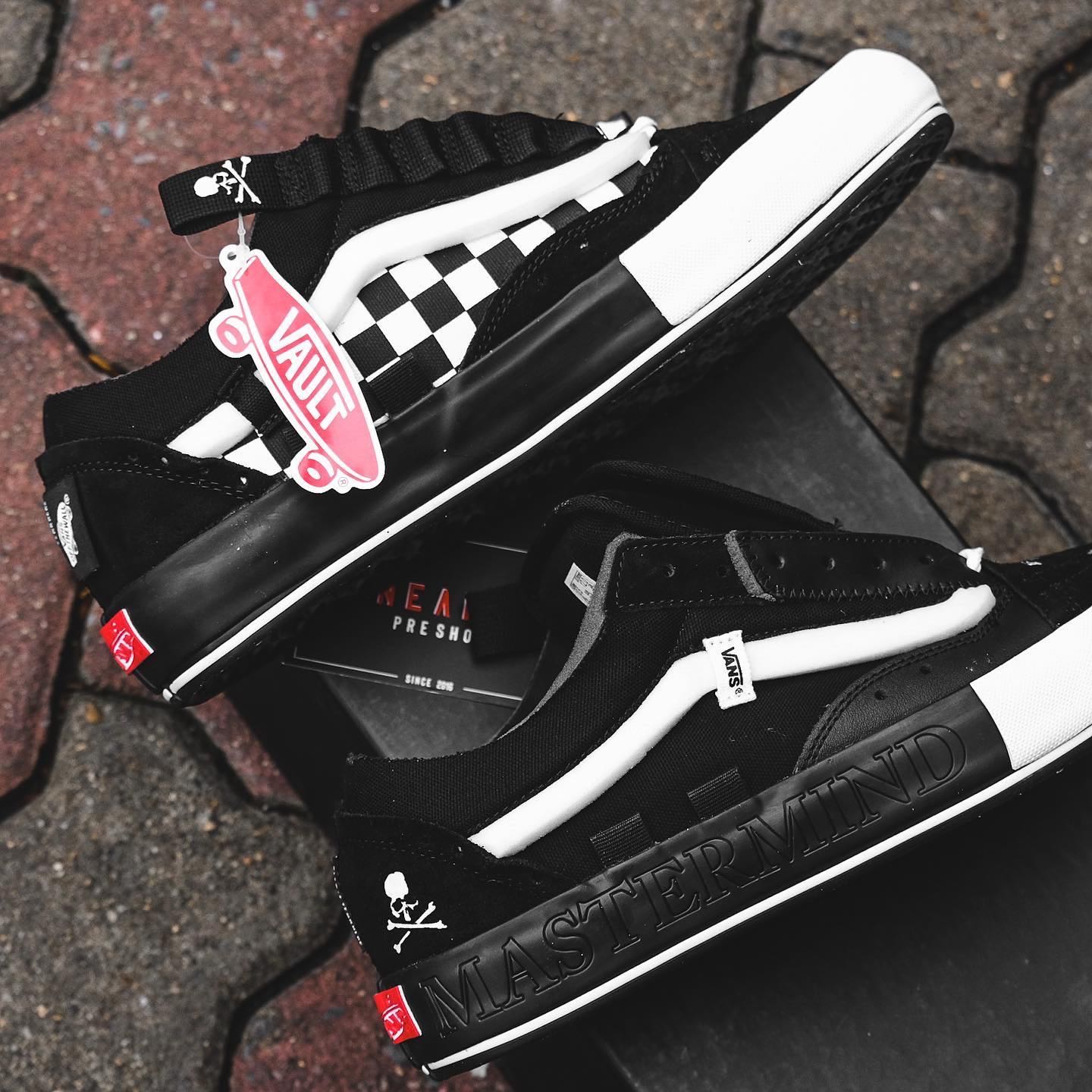 Vans x Mastermind World Presented by END. Vault Old Skool Black | LINE ...