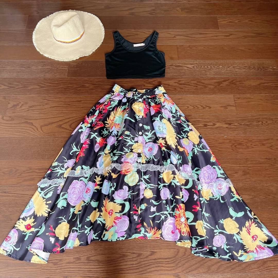 Summer set crop and flowers printed ชุดเซ็ทครอปกับกระโปรงพริ้วปริ้นส์ ...