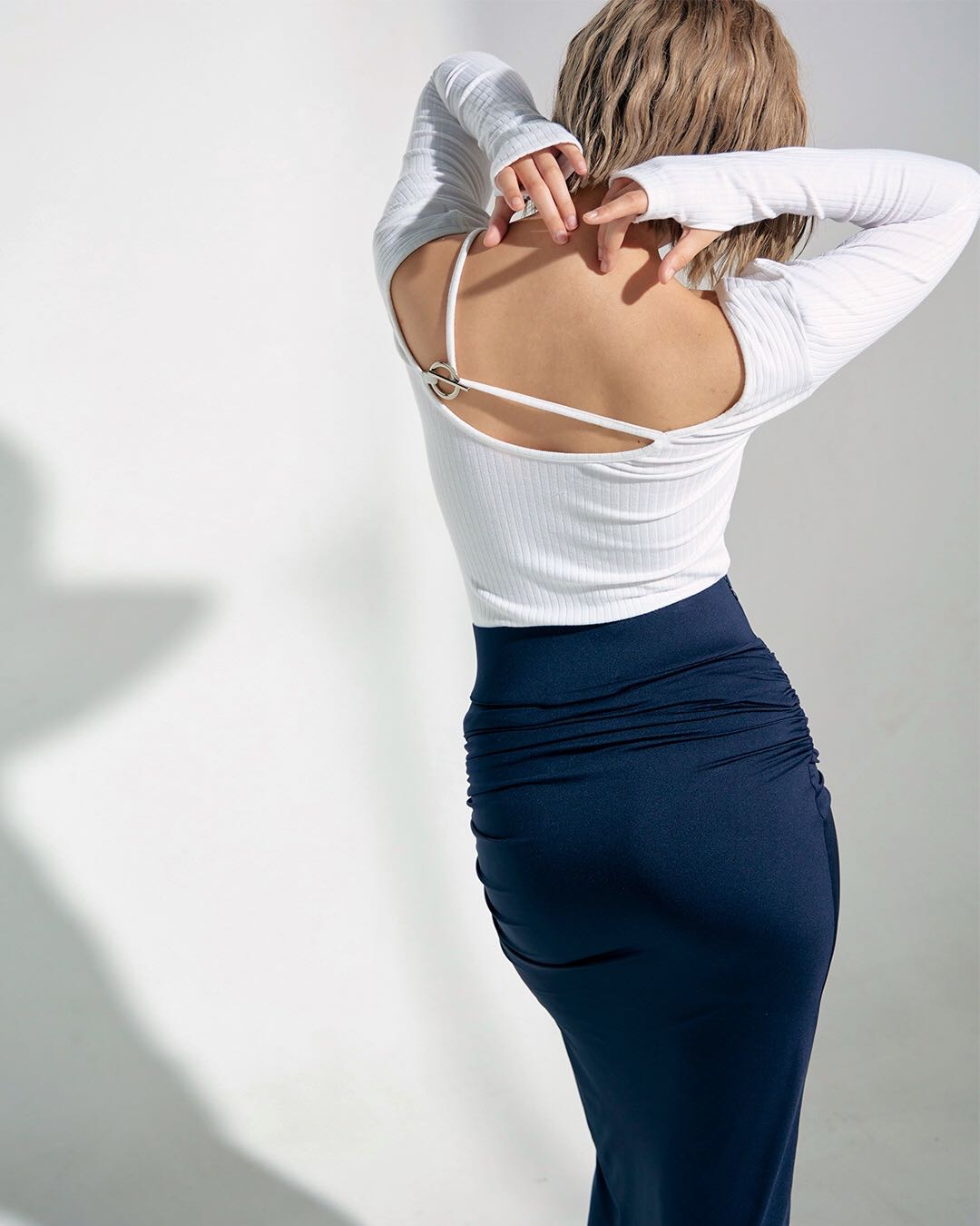 Long sleeve cross neck top | LINE SHOPPING