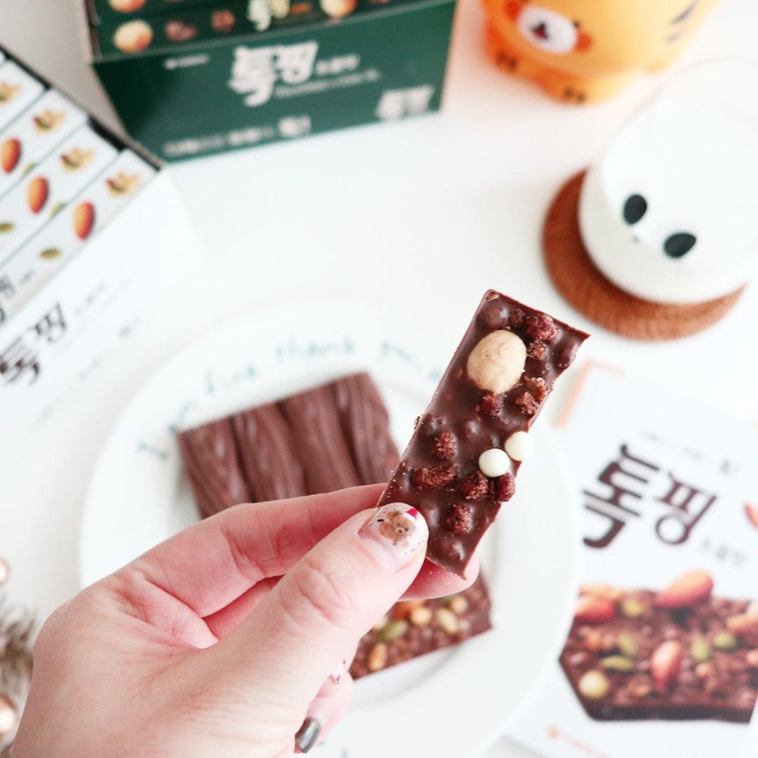 Orion tokping almond & granola 50g | LINE SHOPPING