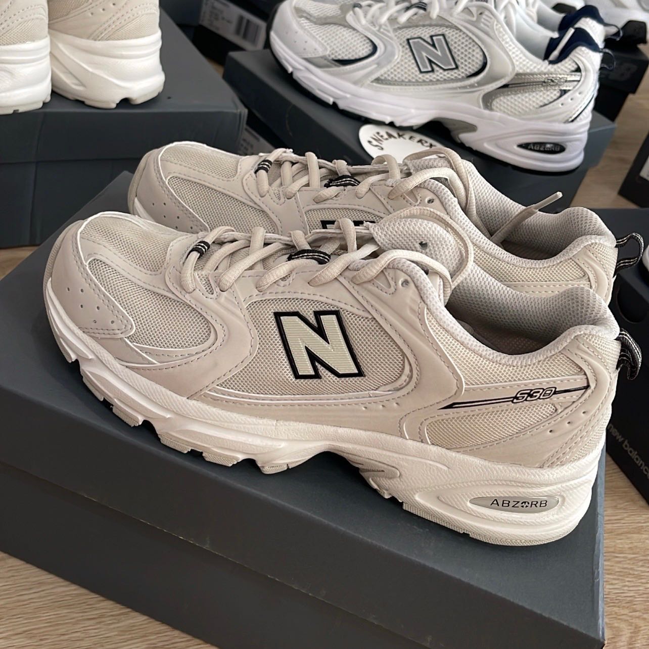 [พร้อมส่ง] New Balance MR530SH🤎 สีเบจ | LINE SHOPPING