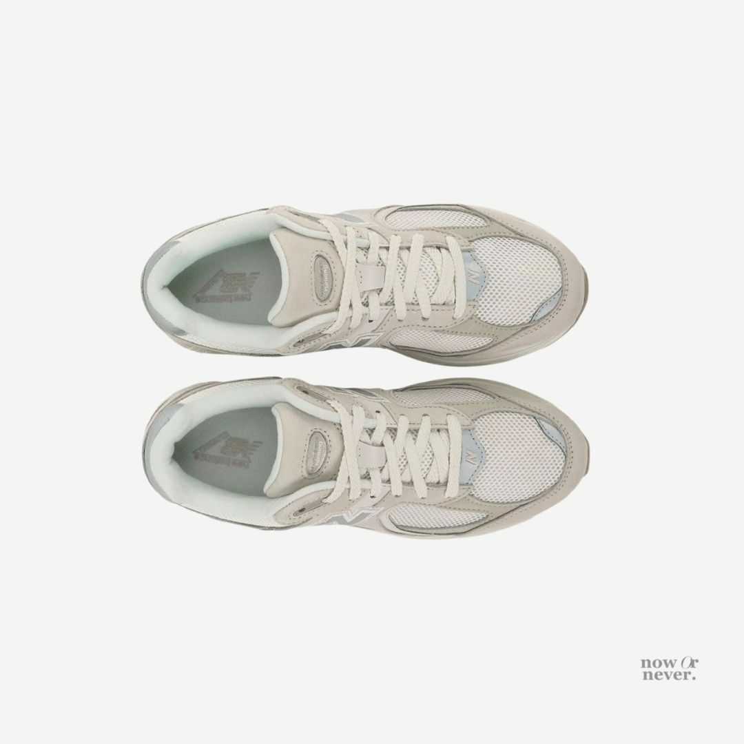 [PRE-ORDER] NEW BALANCE 2002R WHITE IVORY | LINE SHOPPING