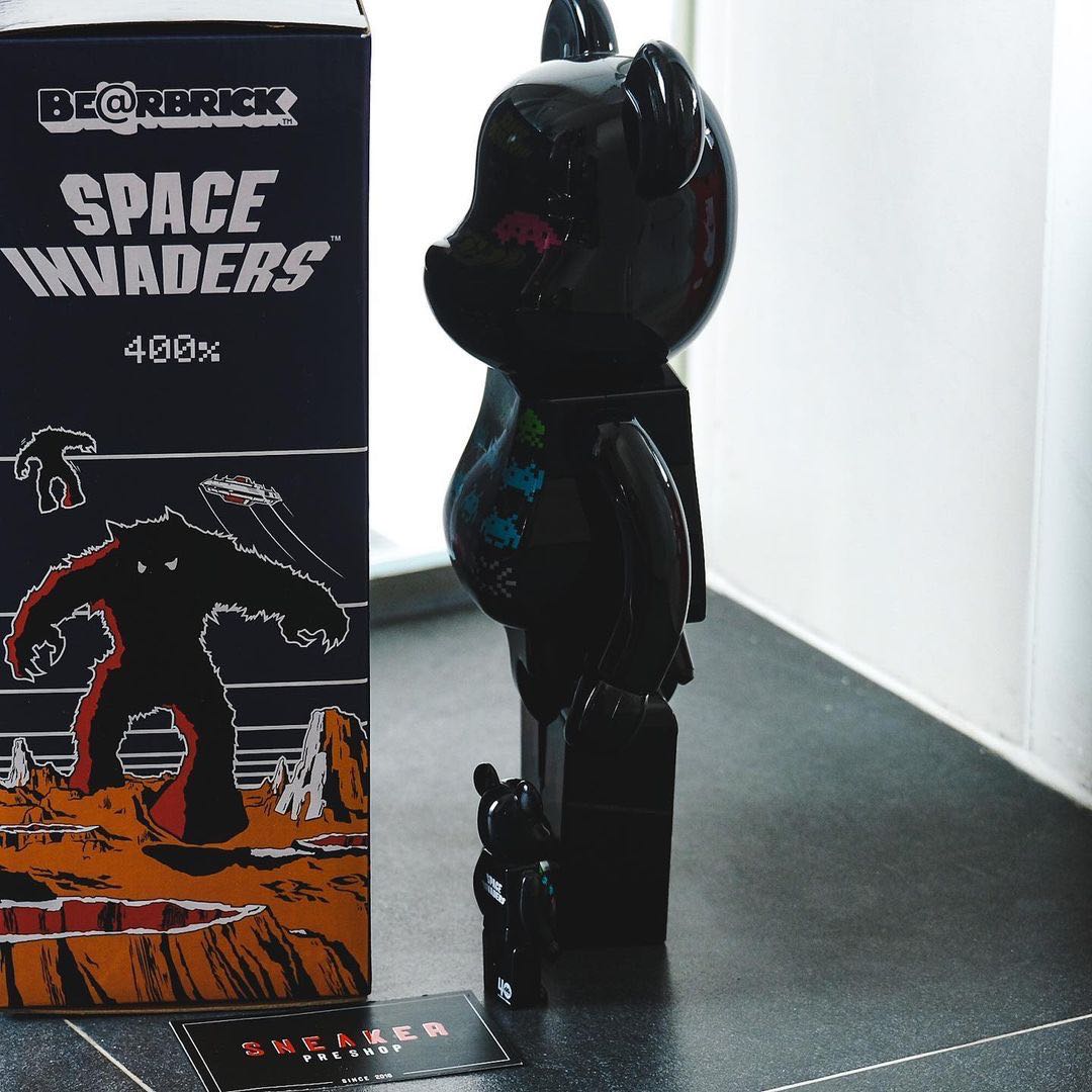 Bearbrick Space Invaders 400% | LINE SHOPPING