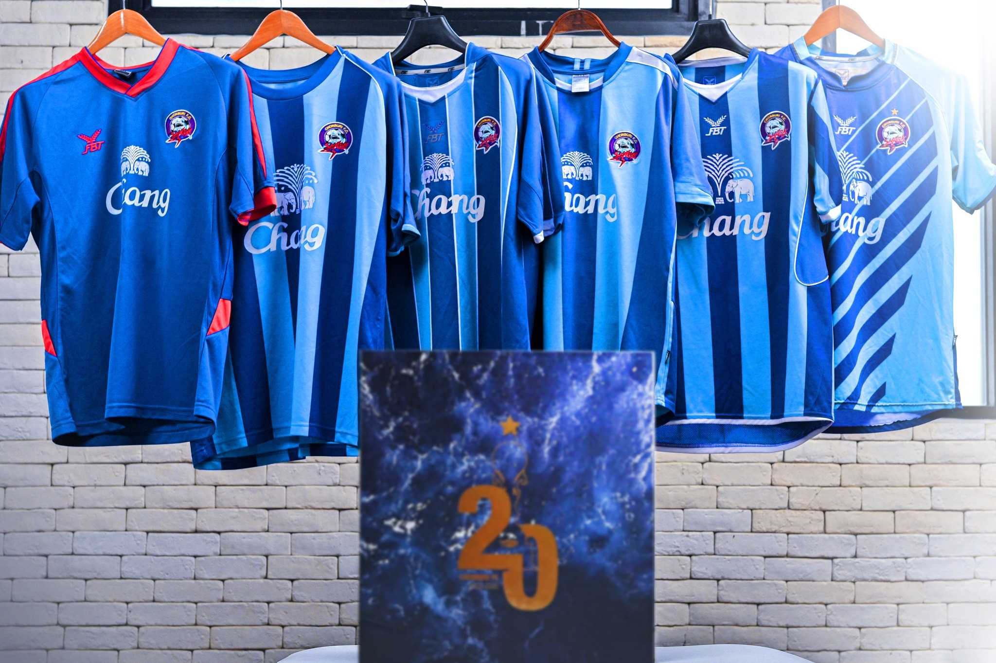 Chonburi FC Official | LINE SHOPPING