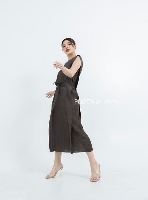 PLEATS BY MAMA | LINE SHOPPING