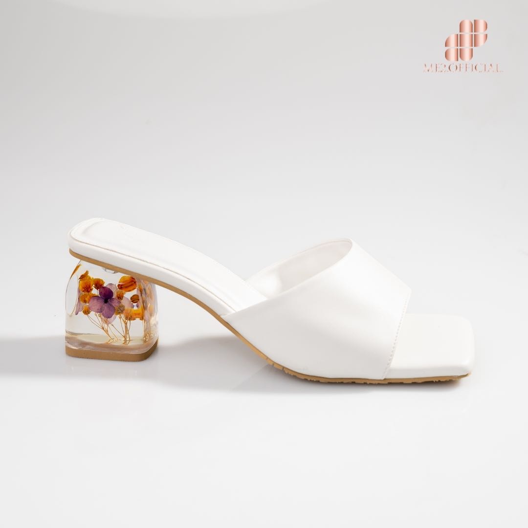 Viola Snow White | LINE SHOPPING