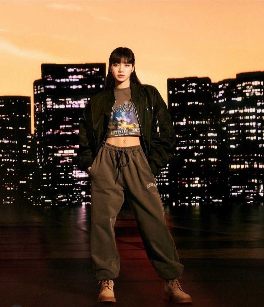 ADLV X LISA GOLD CHAIN BEAR DOLL SHORT SLEEVE T-SHIRT สีเทาดำ 📌(ทักเชท ...