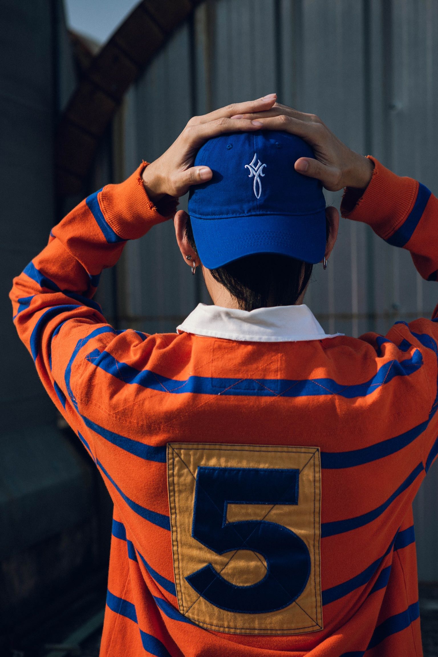 LUCIAN MOON | LINE SHOPPING