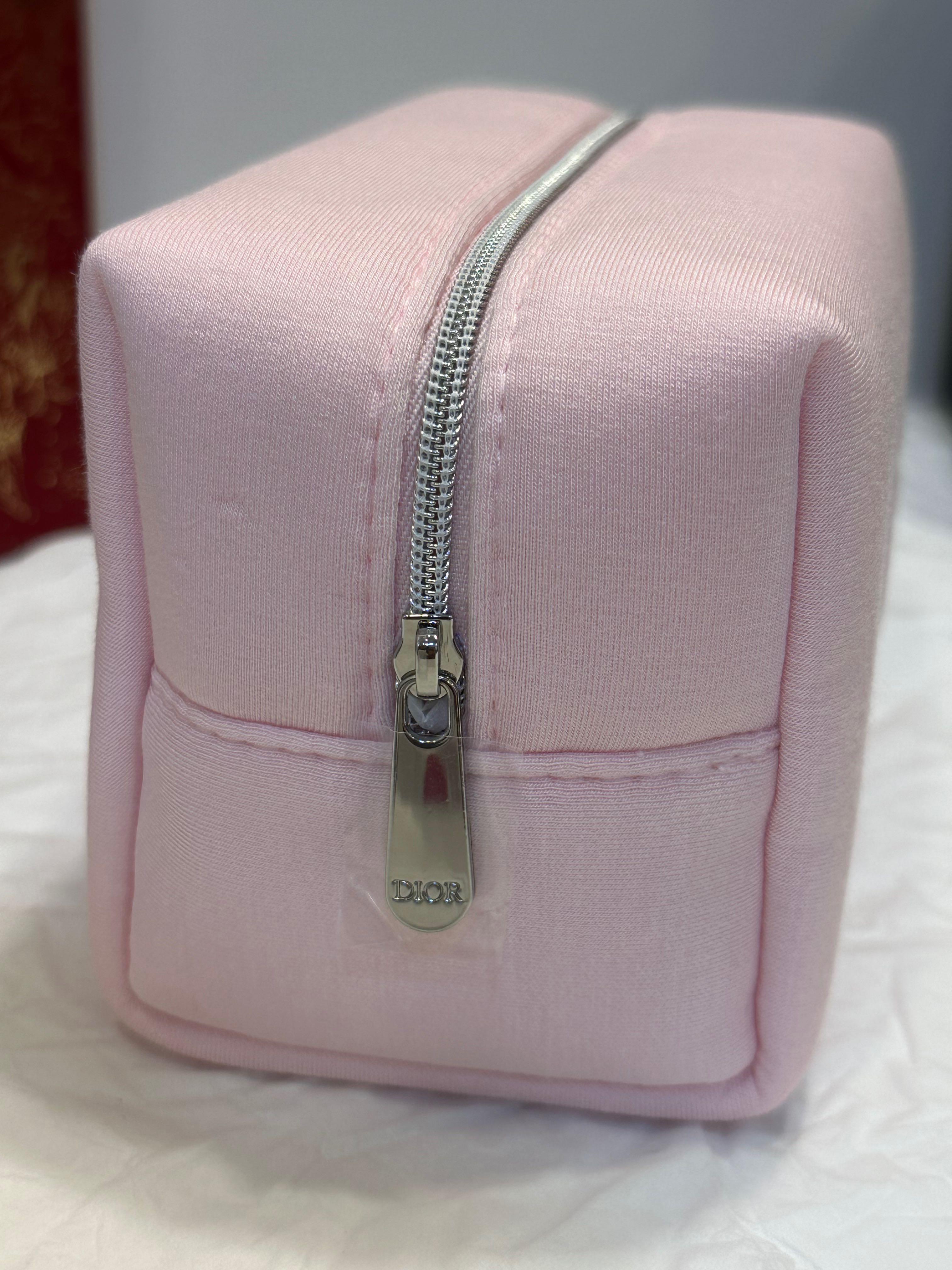 พร้อมส่ง 💓 Dior fluffy pink pouch | LINE SHOPPING