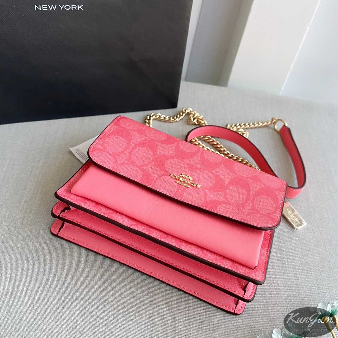 COACH (Style No.C9946) | LINE SHOPPING