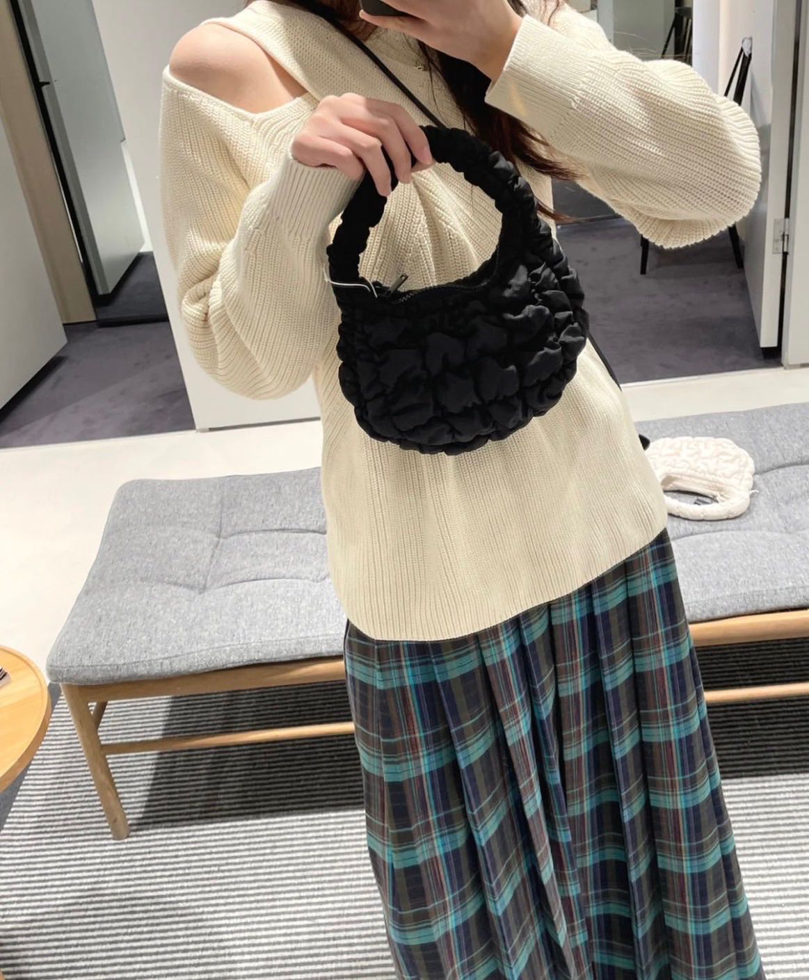 /พร้อมส่ง/ COS Quilted Micro Bag | LINE SHOPPING