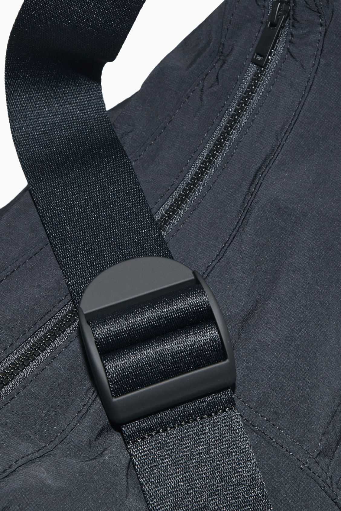 𝘾𝙊𝙎 𝙎𝙇𝙊𝙐𝘾𝙃𝙔 𝙉𝙔𝙇𝙊𝙉 𝙈𝙀𝙎𝙎𝙀𝙉𝙂𝙀𝙍 𝘽𝘼𝙂 | LINE SHOPPING
