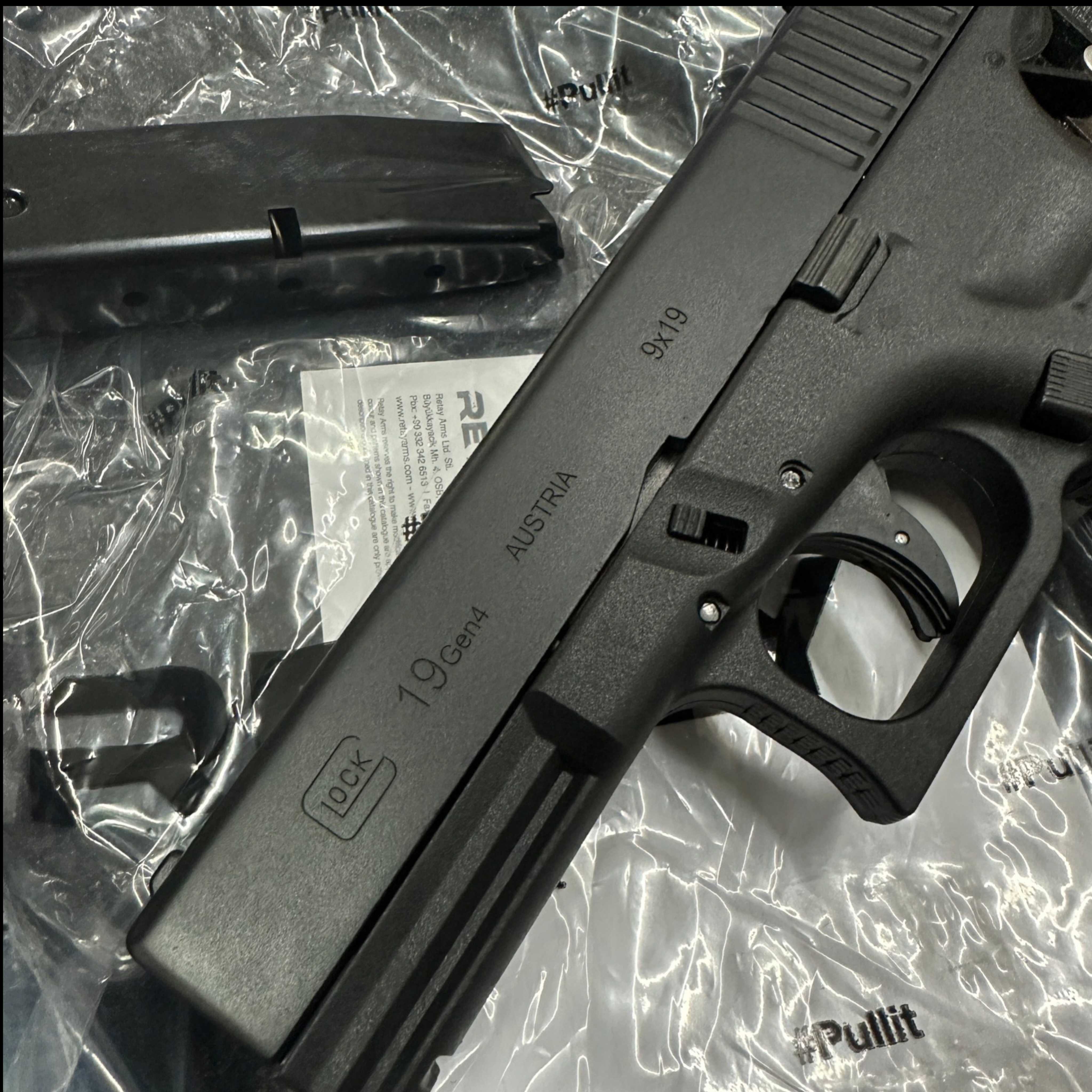Retay Glock 19 Gen4 ฟลูมาร์คกิ้ง ดำล้วน 2 แม๊กกาซีน | LINE SHOPPING