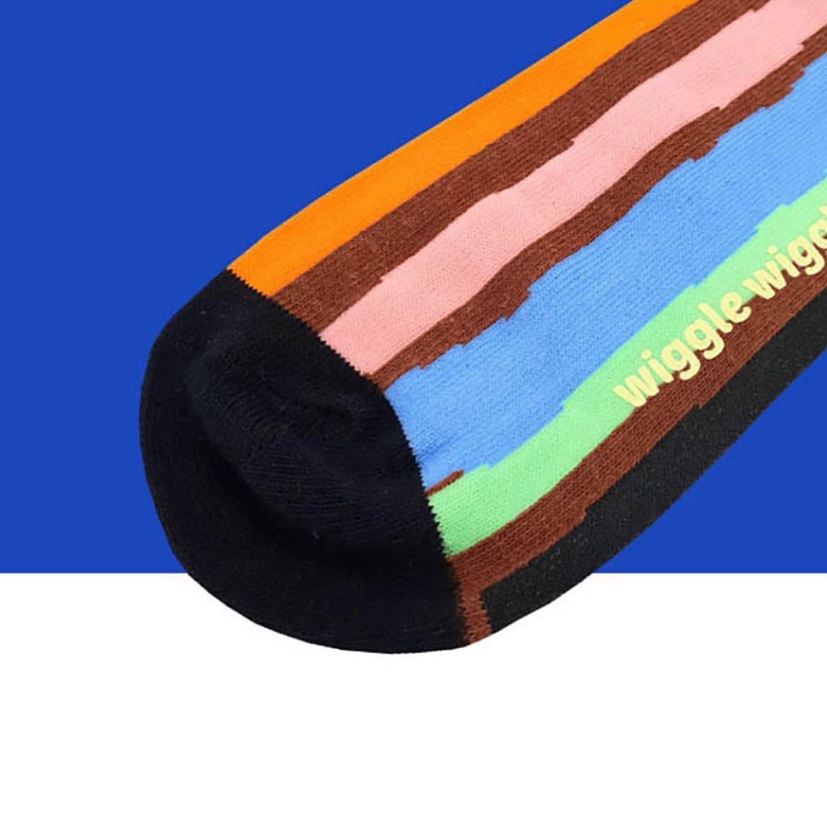 Wiggle socks | LINE SHOPPING