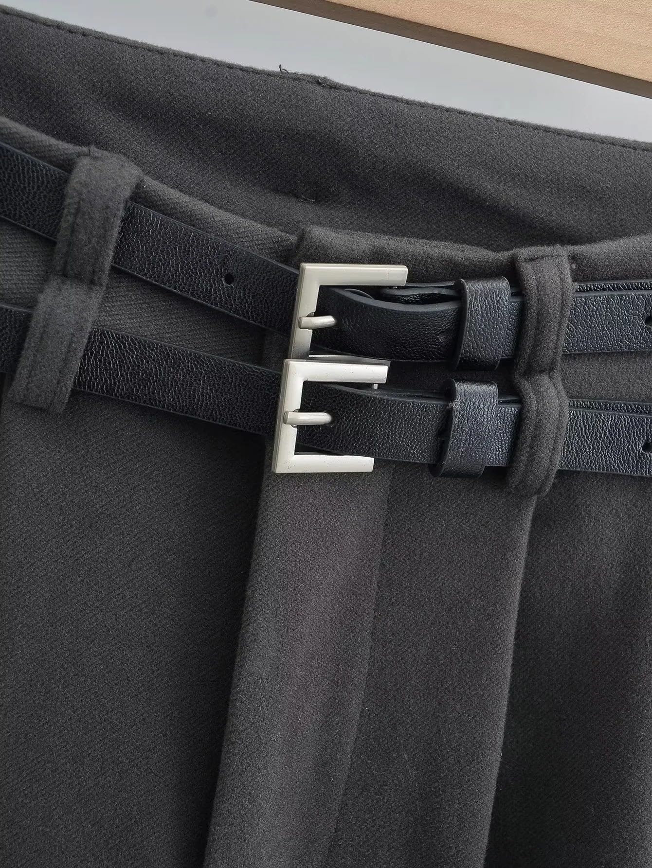 Double Belt Pants - Grey | LINE SHOPPING