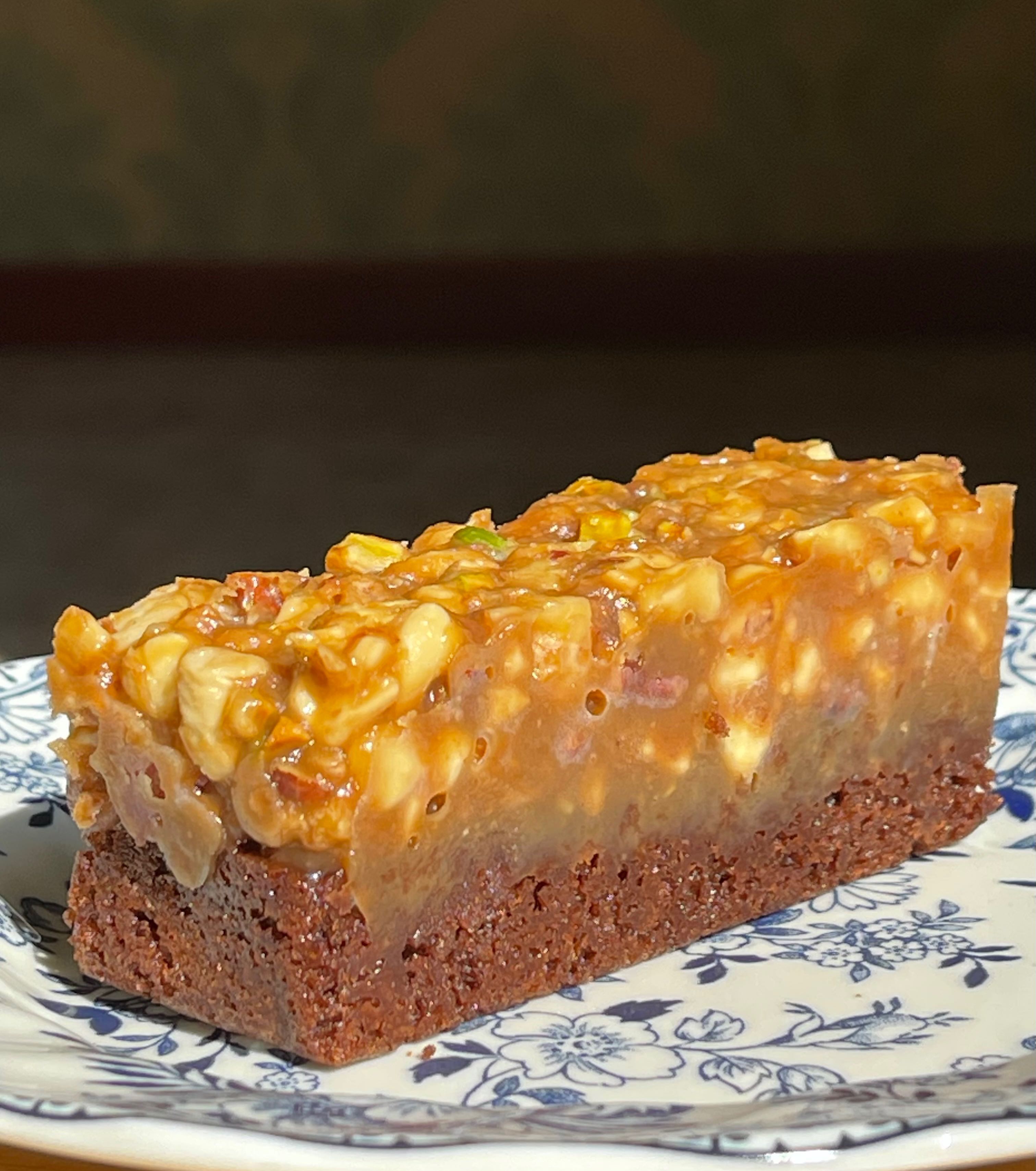 Sticky Nuts Toffee Cake. | LINE SHOPPING
