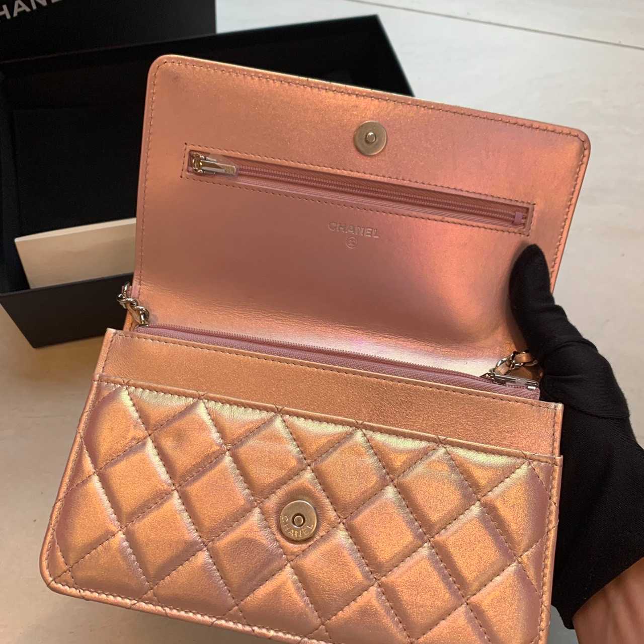 CO221006293 / Chanel / WOC Iridescent Calfskin SHW Microchip | LINE ...