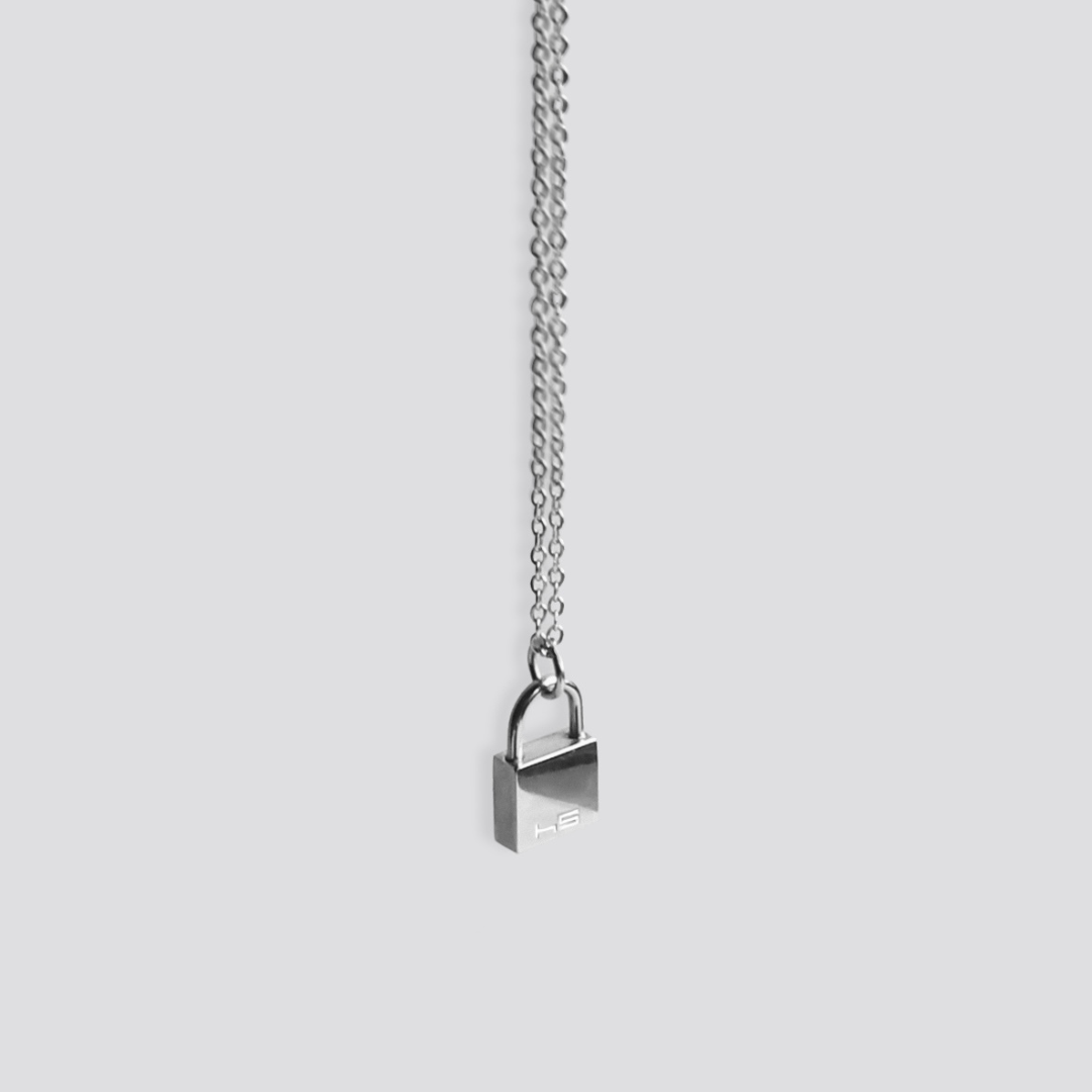 H LOCK Necklace | LINE SHOPPING