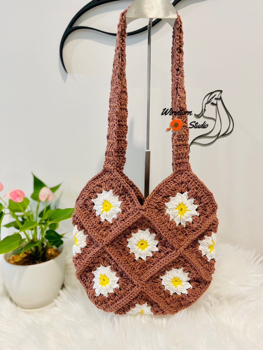 Wirintorn Studio | LINE SHOPPING