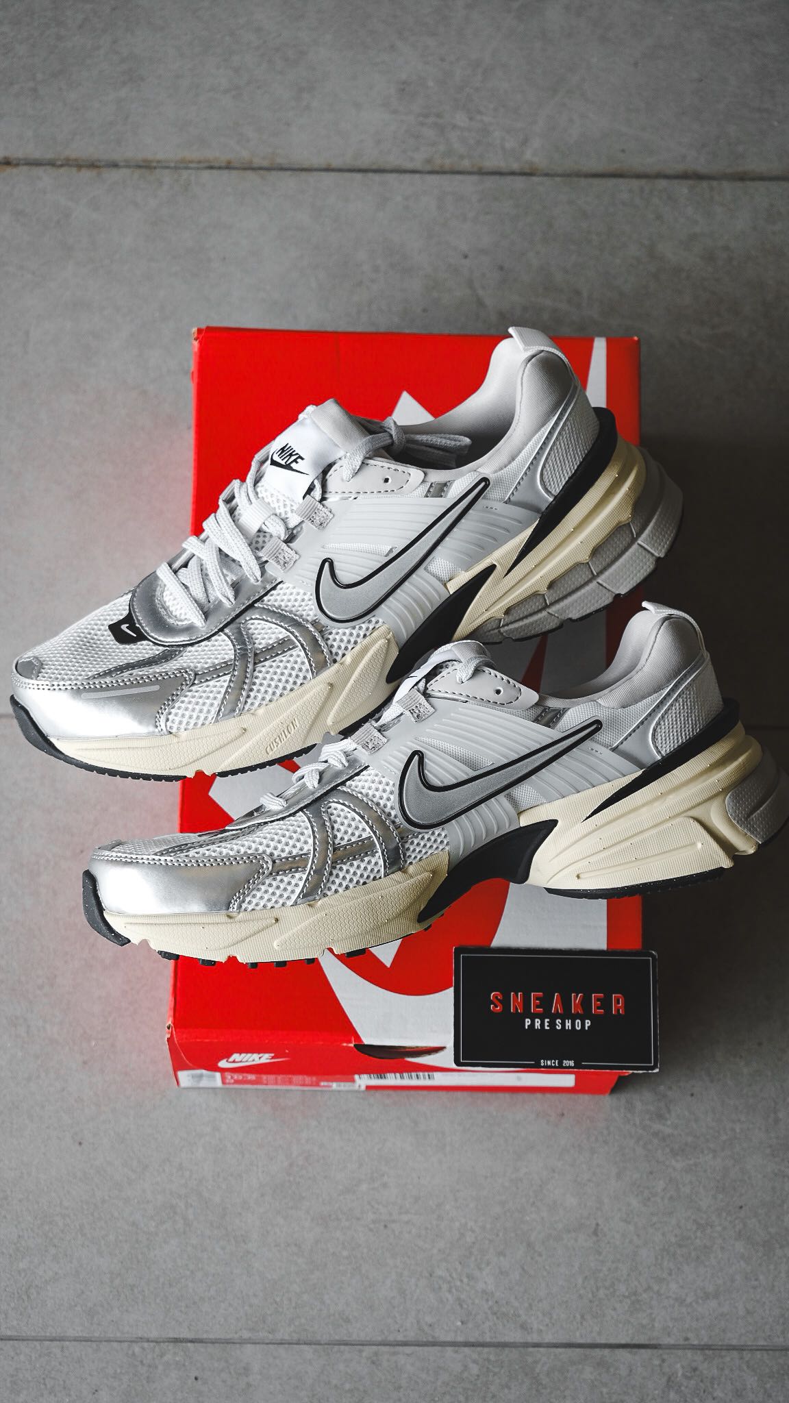 Nike V2K Run Summit White | LINE SHOPPING