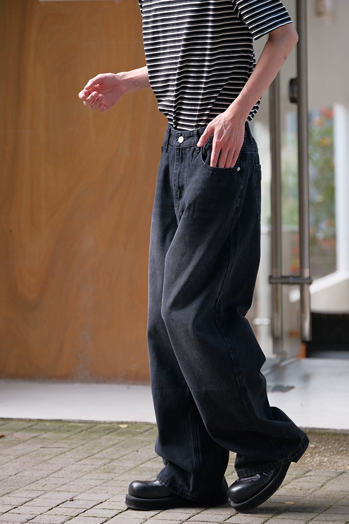 CARPEM Straight Jeans | LINE SHOPPING