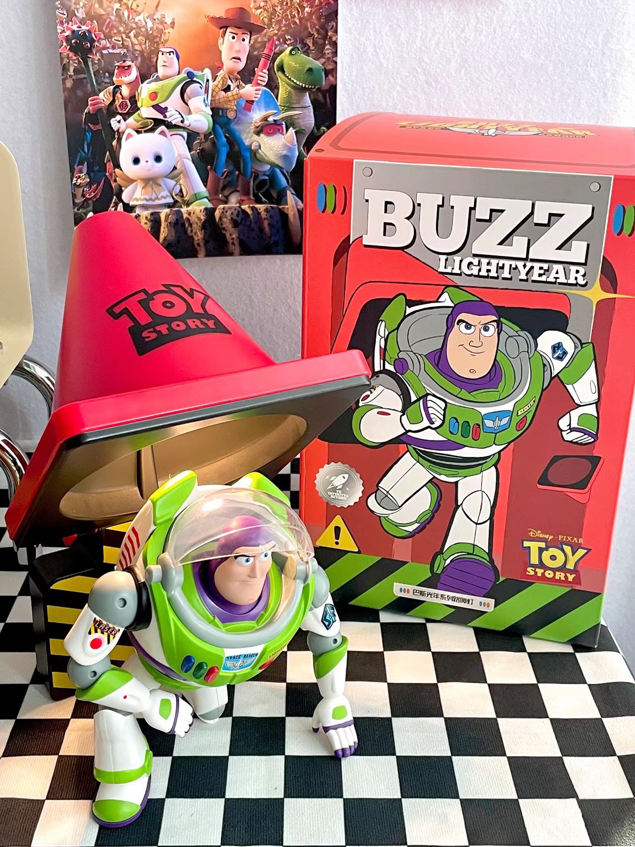 🛒Pre-order Buzz lightyear lamp | LINE SHOPPING