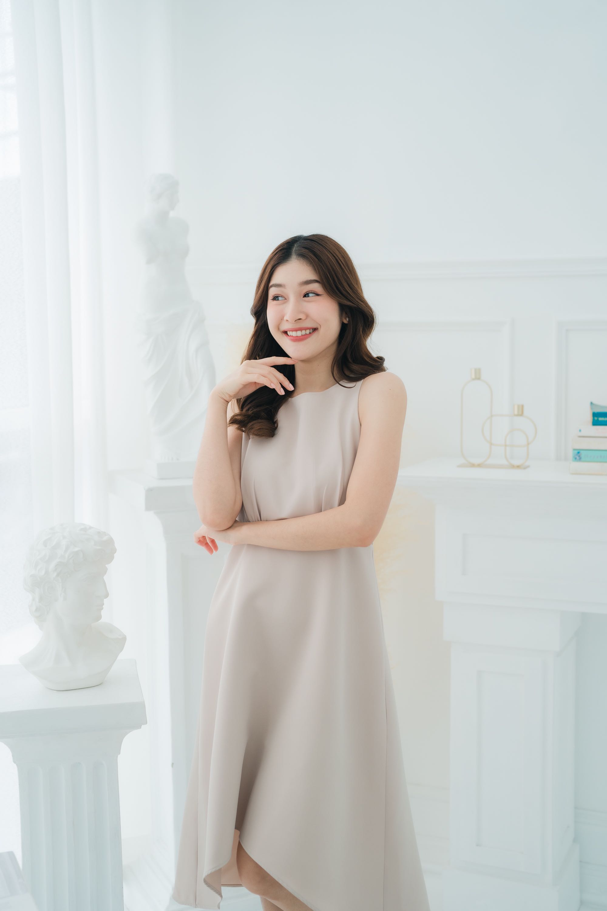 Luca dress beige color | LINE SHOPPING