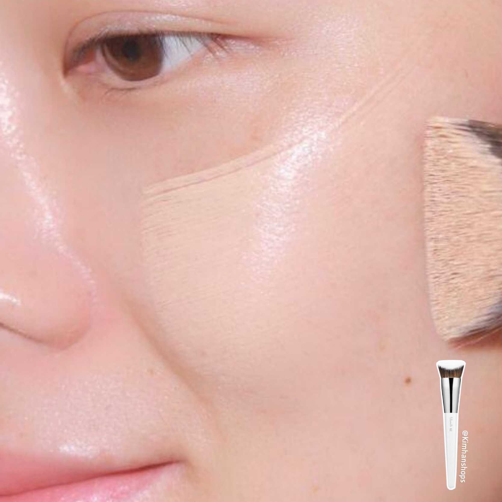 Fillimilli - 822 V Cut Foundation Brush | LINE SHOPPING