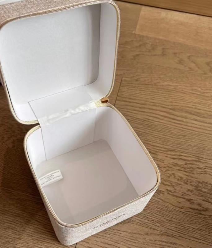 Chanel Beaute Gift Jewelry Box Makeup Box Large Size | LINE SHOPPING